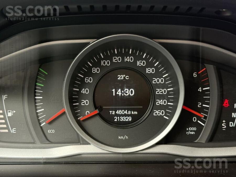 Balts Volvo XC60 2013 Rīga, ar dzinēja tilpumu 2.40 L un nobraukumu 0 tūkst. km par 9500 €, foto 14 vietnē AUTOMOTO.COM.LV