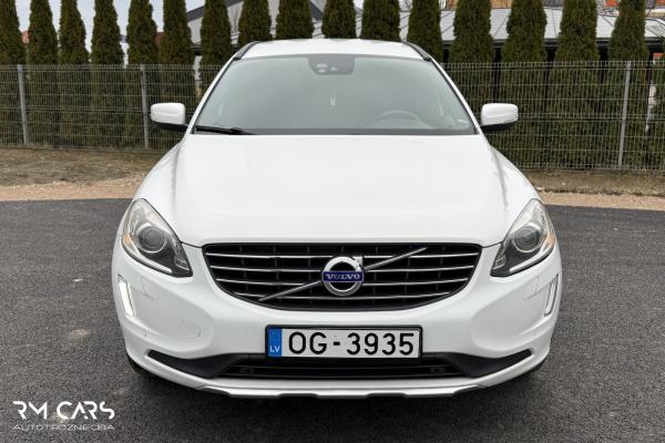 White Volvo XC60 2013 in Jelgava, with an engine capacity of 2.40 L and mileage of 210 thousand km for 11950 €, photo 4 on AUTOMOTO.COM.LV