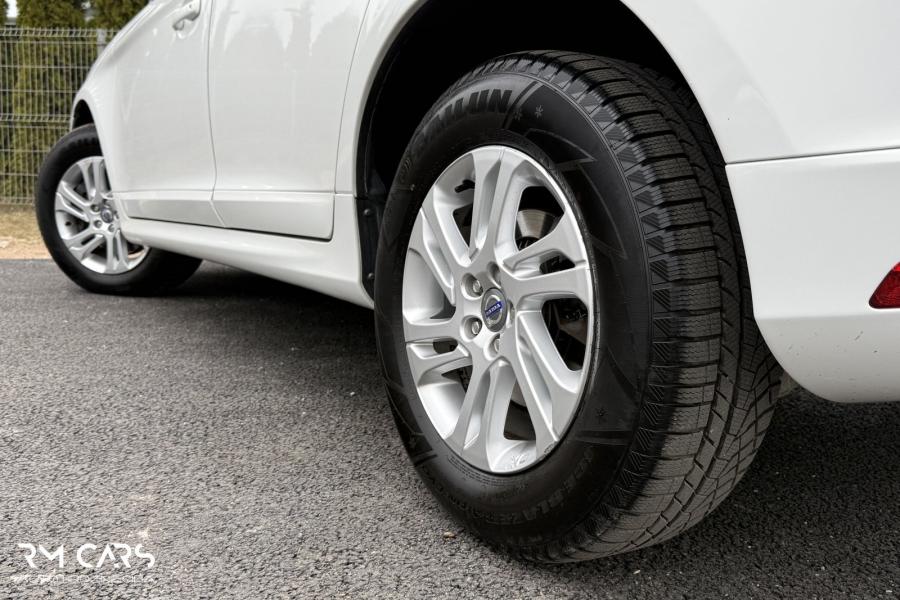 Balts Volvo XC60 2013 Jelgava, ar dzinēja tilpumu 2.40 L un nobraukumu 210 tūkst. km par 11950 €, foto 7 vietnē AUTOMOTO.COM.LV