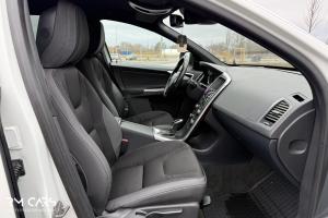 Balts Volvo XC60 2013 Jelgava, ar dzinēja tilpumu 2.40 L un nobraukumu 210 tūkst. km par 11950 €, foto 11 vietnē AUTOMOTO.COM.LV