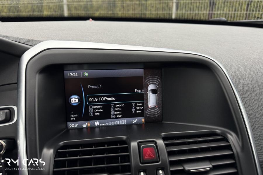 Balts Volvo XC60 2013 Jelgava, ar dzinēja tilpumu 2.40 L un nobraukumu 210 tūkst. km par 11950 €, foto 14 vietnē AUTOMOTO.COM.LV