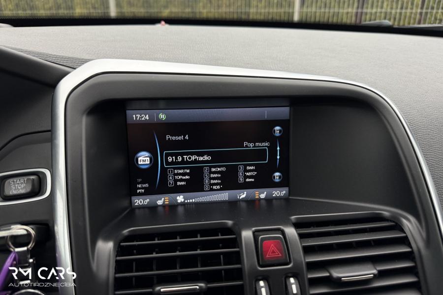 Balts Volvo XC60 2013 Jelgava, ar dzinēja tilpumu 2.40 L un nobraukumu 210 tūkst. km par 11950 €, foto 15 vietnē AUTOMOTO.COM.LV