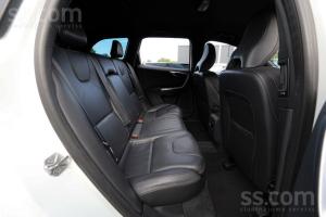 Balts Volvo XC60 2013 Jelgava, ar dzinēja tilpumu 2.00 L un nobraukumu 0 tūkst. km par 11990 €, foto 11 vietnē AUTOMOTO.COM.LV