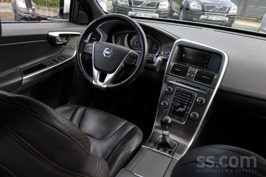 Balts Volvo XC60 2013 Jelgava, ar dzinēja tilpumu 2.00 L un nobraukumu 0 tūkst. km par 11990 €, foto 13 vietnē AUTOMOTO.COM.LV
