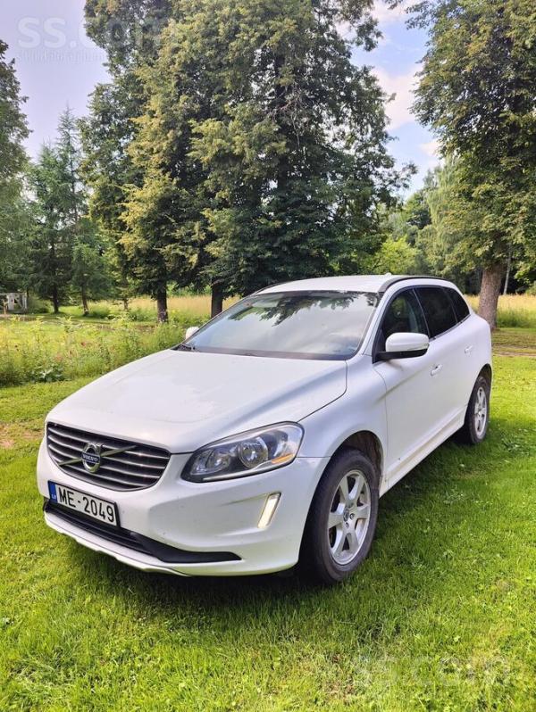 White Volvo XC60 2013 in Jekabpils, with an engine capacity of 2.40 L and mileage of 324 thousand km for 9000 €, photo 1 on AUTOMOTO.COM.LV