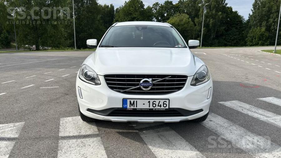 Balts Volvo XC60 2013 Cēsis, ar dzinēja tilpumu 2.00 L un nobraukumu 326 tūkst. km par 10700 €, foto 4 vietnē AUTOMOTO.COM.LV