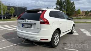 Balts Volvo XC60 2013 Cēsis, ar dzinēja tilpumu 2.00 L un nobraukumu 326 tūkst. km par 10700 €, foto 7 vietnē AUTOMOTO.COM.LV