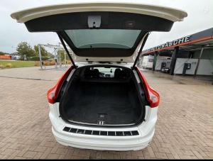 Balts Volvo XC60 2013 Marijampole, ar dzinēja tilpumu 2.40 L un nobraukumu 339 tūkst. km par 11450 €, foto 8 vietnē AUTOMOTO.COM.LV