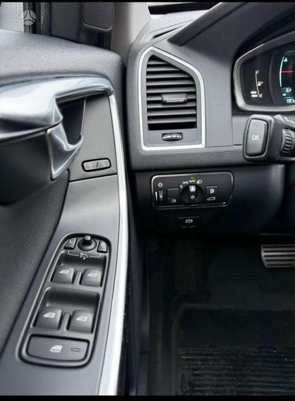 Balts Volvo XC60 2013 Marijampole, ar dzinēja tilpumu 2.40 L un nobraukumu 339 tūkst. km par 11450 €, foto 10 vietnē AUTOMOTO.COM.LV
