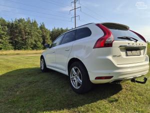 White Volvo XC60 2013 in Ignalina, with an engine capacity of 2.40 L and mileage of 354 thousand km for 11000 €, photo 4 on AUTOMOTO.COM.LV
