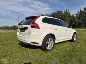 White Volvo XC60 2013 in Ignalina, with an engine capacity of 2.40 L and mileage of 354 thousand km for 11000 €, photo 6 on AUTOMOTO.COM.LV