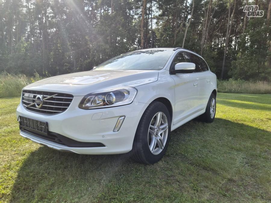 White Volvo XC60 2013 in Ignalina, with an engine capacity of 2.40 L and mileage of 354 thousand km for 11000 €, photo 8 on AUTOMOTO.COM.LV