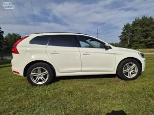 White Volvo XC60 2013 in Ignalina, with an engine capacity of 2.40 L and mileage of 354 thousand km for 11000 €, photo 10 on AUTOMOTO.COM.LV