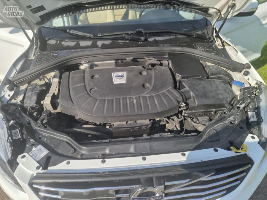 White Volvo XC60 2013 in Ignalina, with an engine capacity of 2.40 L and mileage of 354 thousand km for 11000 €, photo 24 on AUTOMOTO.COM.LV