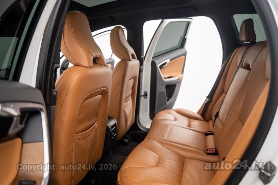 White Volvo XC60 2013 in Tallinn, with an engine capacity of 2.40 L and mileage of 199 thousand km for 14999 €, photo 10 on AUTOMOTO.COM.LV