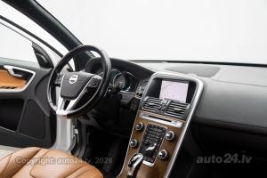 White Volvo XC60 2013 in Tallinn, with an engine capacity of 2.40 L and mileage of 199 thousand km for 14999 €, photo 13 on AUTOMOTO.COM.LV
