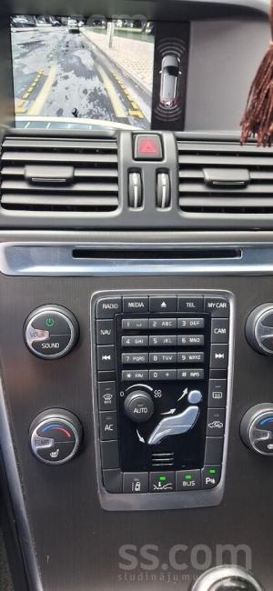 Balts Volvo XC60 2013 Jelgava, ar dzinēja tilpumu 2.00 L un nobraukumu 258 tūkst. km par 13700 €, foto 7 vietnē AUTOMOTO.COM.LV