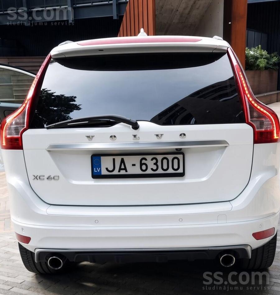 White Volvo XC60 2013 in Riga, with an engine capacity of 2.40 L and mileage of 235 thousand km for 13950 €, photo 6 on AUTOMOTO.COM.LV