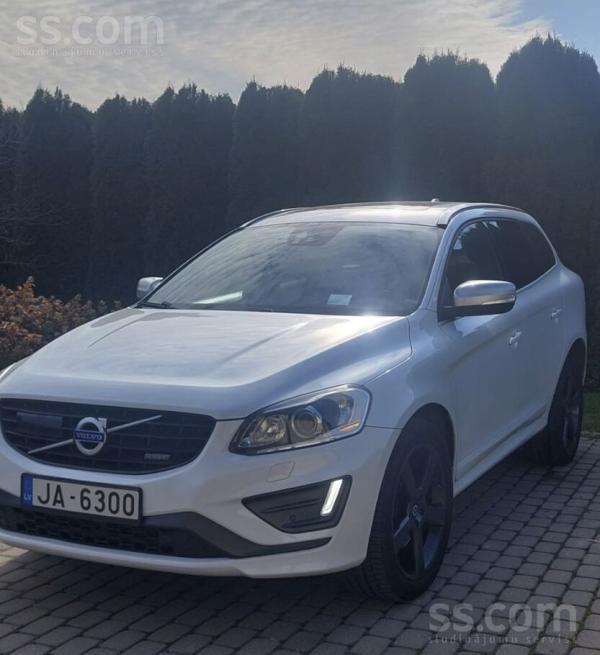 White Volvo XC60 2013 in Riga, with an engine capacity of 2.40 L and mileage of 236 thousand km for 13450 €, photo 4 on AUTOMOTO.COM.LV