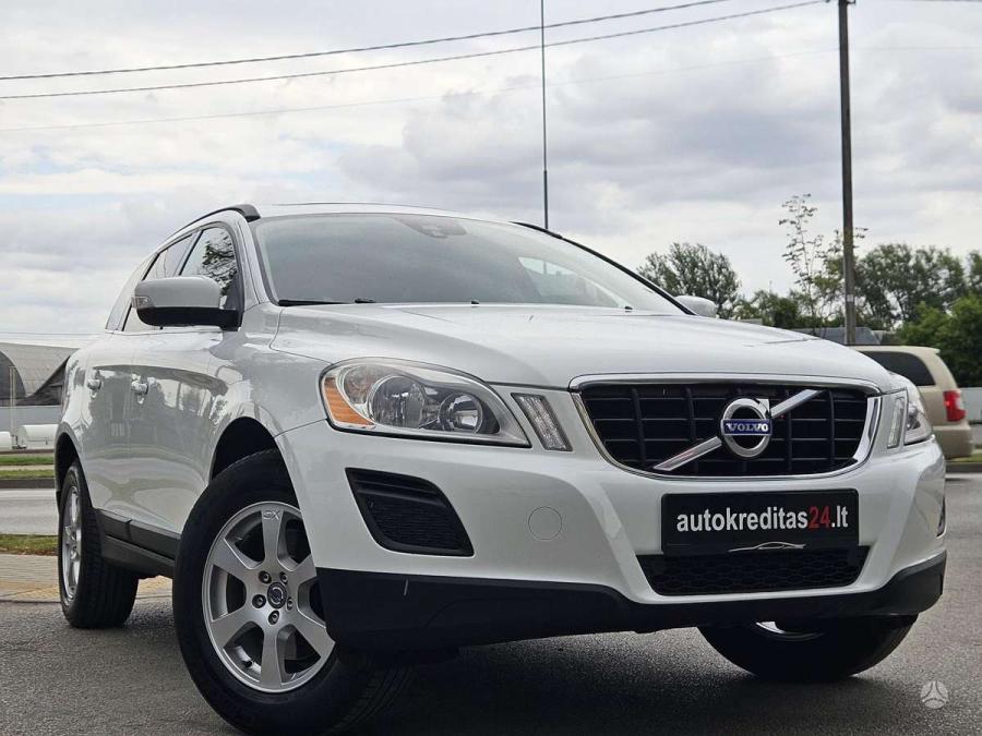 Balts Volvo XC60 2013 Šauļi, ar dzinēja tilpumu 1.98 L un nobraukumu 280 tūkst. km par 8950 €, foto 1 vietnē AUTOMOTO.COM.LV