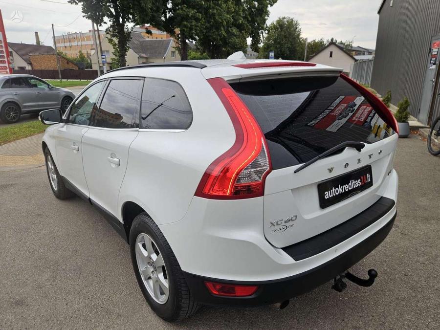 Balts Volvo XC60 2013 Šauļi, ar dzinēja tilpumu 1.98 L un nobraukumu 280 tūkst. km par 8950 €, foto 5 vietnē AUTOMOTO.COM.LV