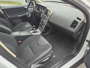 Balts Volvo XC60 2013 Šauļi, ar dzinēja tilpumu 1.98 L un nobraukumu 280 tūkst. km par 8950 €, foto 13 vietnē AUTOMOTO.COM.LV