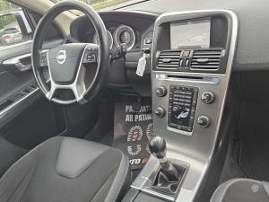 Balts Volvo XC60 2013 Šauļi, ar dzinēja tilpumu 1.98 L un nobraukumu 280 tūkst. km par 8950 €, foto 18 vietnē AUTOMOTO.COM.LV