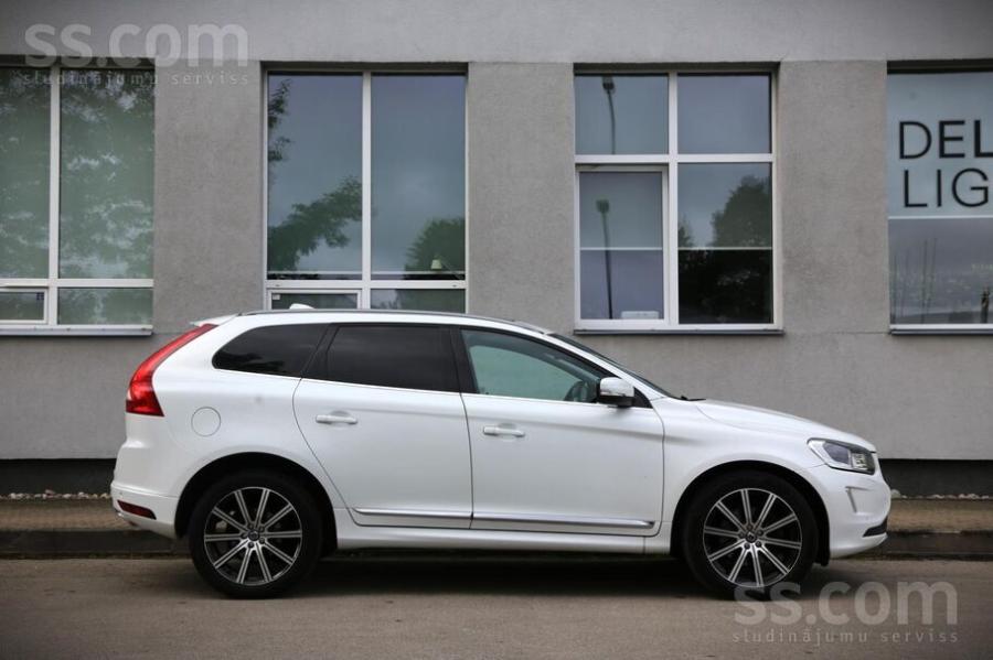 White Volvo XC60 2013 in Riga, with an engine capacity of 2.40 L and mileage of 166 thousand km for 10995 €, photo 4 on AUTOMOTO.COM.LV