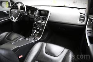White Volvo XC60 2013 in Riga, with an engine capacity of 2.40 L and mileage of 166 thousand km for 10995 €, photo 12 on AUTOMOTO.COM.LV