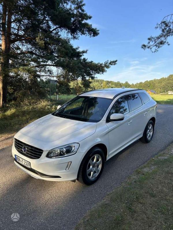 White Volvo XC60 2013 in Kaunas, with an engine capacity of 1.97 L and mileage of 257 thousand km for 6490 €, photo 3 on AUTOMOTO.COM.LV