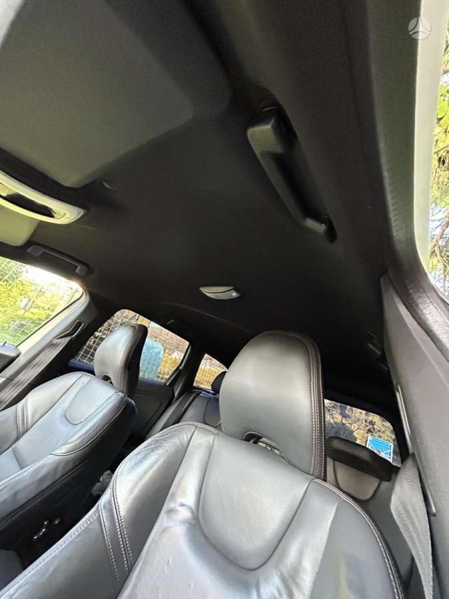 Balts Volvo XC60 2013 Kauņa, ar dzinēja tilpumu 1.97 L un nobraukumu 257 tūkst. km par 6490 €, foto 25 vietnē AUTOMOTO.COM.LV