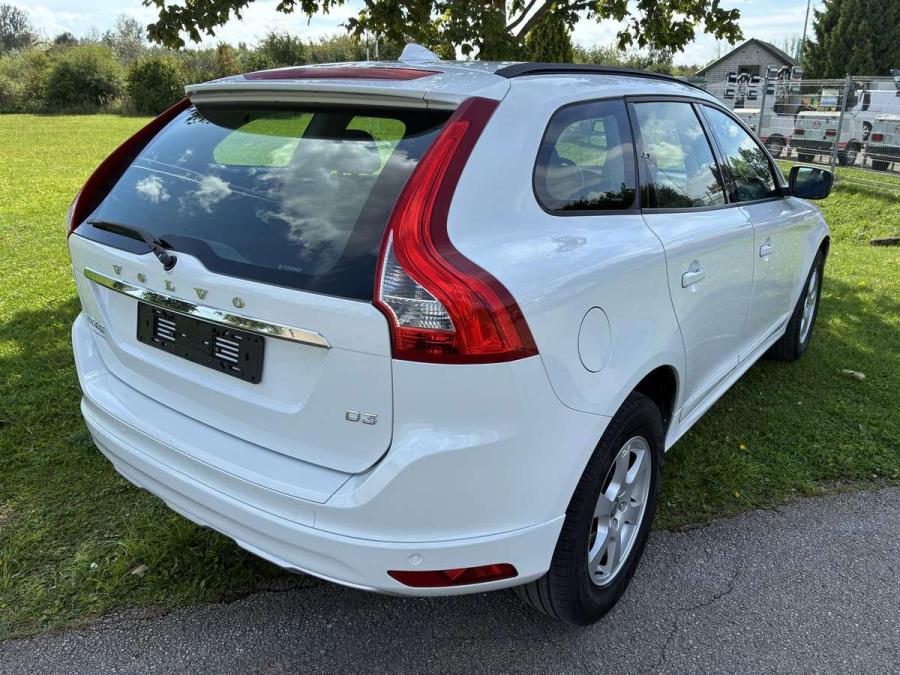 Balts Volvo XC60 2013 Šauļi, ar dzinēja tilpumu 1.98 L un nobraukumu 324 tūkst. km par 8250 €, foto 6 vietnē AUTOMOTO.COM.LV