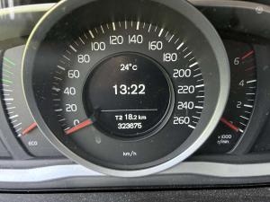 Balts Volvo XC60 2013 Šauļi, ar dzinēja tilpumu 1.98 L un nobraukumu 324 tūkst. km par 8250 €, foto 18 vietnē AUTOMOTO.COM.LV