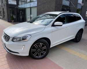 White Volvo XC60 2013 in Marijampole, with an engine capacity of 2.40 L and mileage of 339 thousand km for 11450 €, photo 12 on AUTOMOTO.COM.LV