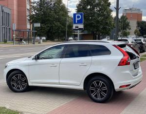 White Volvo XC60 2013 in Marijampole, with an engine capacity of 2.40 L and mileage of 339 thousand km for 11450 €, photo 13 on AUTOMOTO.COM.LV