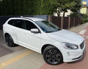 White Volvo XC60 2013 in Marijampole, with an engine capacity of 2.40 L and mileage of 339 thousand km for 11450 €, photo 14 on AUTOMOTO.COM.LV