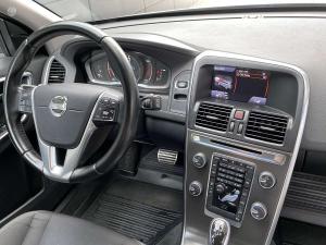White Volvo XC60 2013 in Marijampole, with an engine capacity of 2.40 L and mileage of 339 thousand km for 11450 €, photo 37 on AUTOMOTO.COM.LV