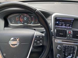 White Volvo XC60 2013 in Marijampole, with an engine capacity of 2.40 L and mileage of 339 thousand km for 11450 €, photo 39 on AUTOMOTO.COM.LV