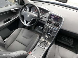 White Volvo XC60 2013 in Marijampole, with an engine capacity of 2.40 L and mileage of 339 thousand km for 11450 €, photo 40 on AUTOMOTO.COM.LV