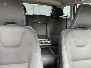 White Volvo XC60 2013 in Marijampole, with an engine capacity of 2.40 L and mileage of 339 thousand km for 11450 €, photo 42 on AUTOMOTO.COM.LV