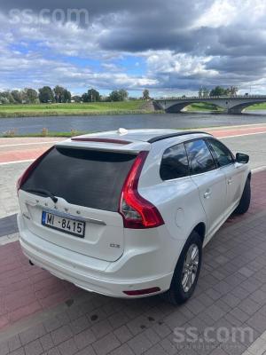 Balts Volvo XC60 2013 Jelgava, ar dzinēja tilpumu 2.00 L un nobraukumu 258 tūkst. km par 10500 €, foto 4 vietnē AUTOMOTO.COM.LV