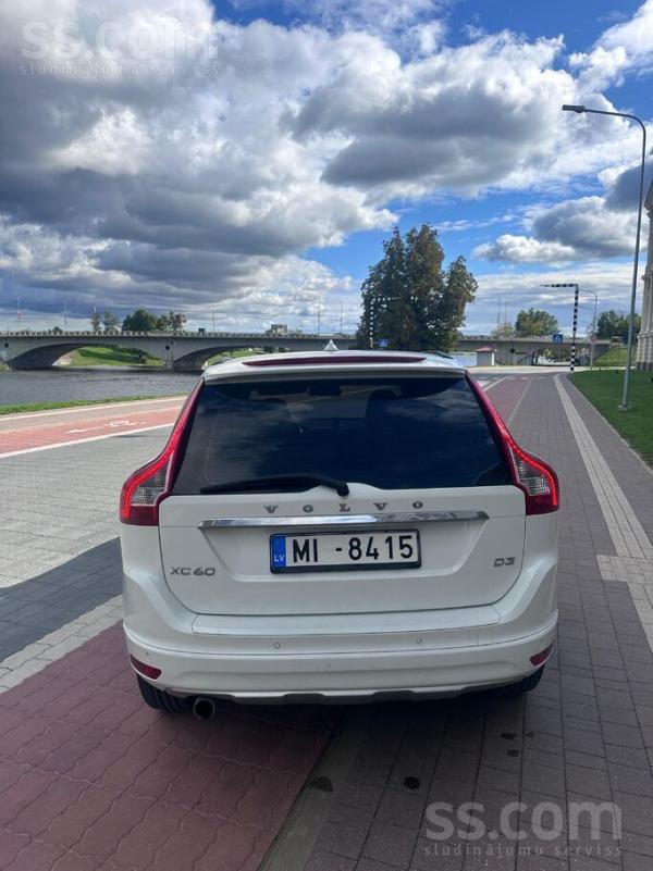 Balts Volvo XC60 2013 Jelgava, ar dzinēja tilpumu 2.00 L un nobraukumu 258 tūkst. km par 10500 €, foto 7 vietnē AUTOMOTO.COM.LV