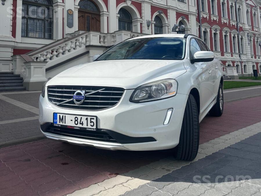 Balts Volvo XC60 2013 Jelgava, ar dzinēja tilpumu 2.00 L un nobraukumu 258 tūkst. km par 9500 €, foto 4 vietnē AUTOMOTO.COM.LV
