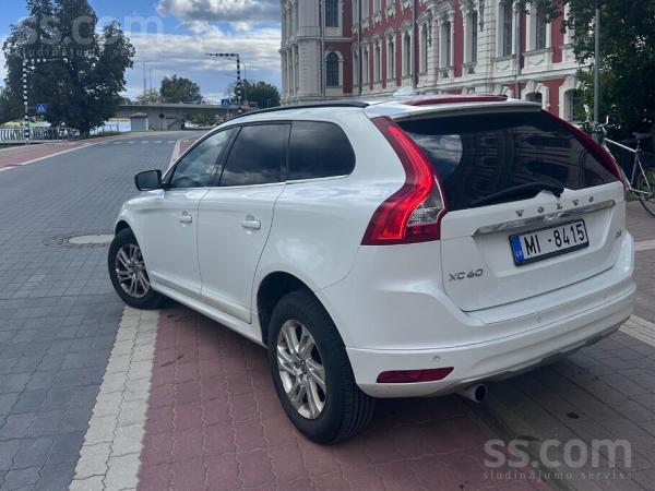 Balts Volvo XC60 2013 Jelgava, ar dzinēja tilpumu 2.00 L un nobraukumu 258 tūkst. km par 9500 €, foto 6 vietnē AUTOMOTO.COM.LV