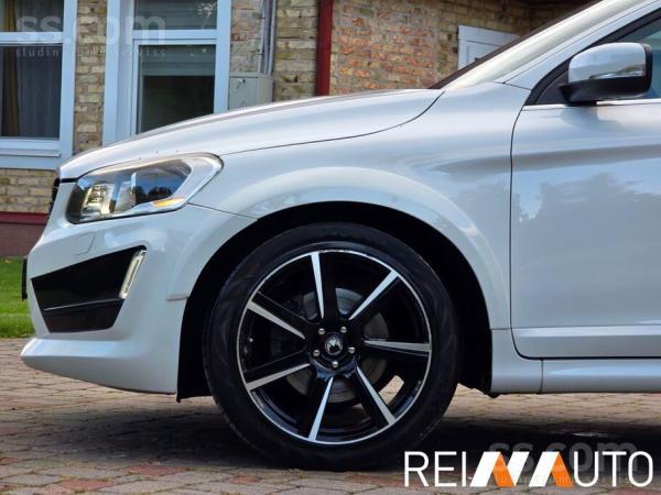 Volvo XC60 2013 in Riga on AUTOMOTO.COM.LV White Volvo XC60 2013 in Riga, with an engine capacity of 2.40 L and mileage of 248 thousand km for 12450 €, photo 10 on AUTOMOTO.COM.LV