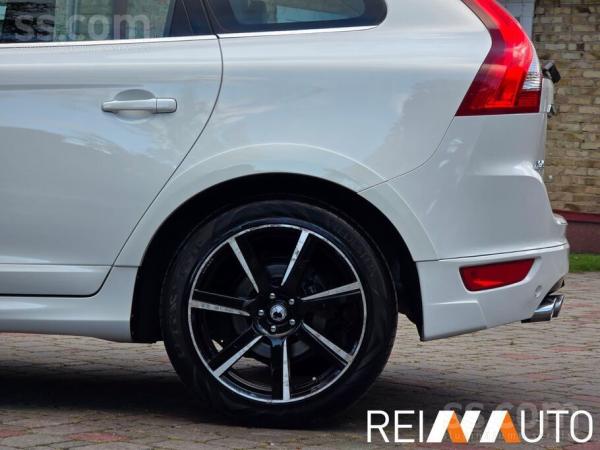 Volvo XC60 2013 in Riga on AUTOMOTO.COM.LV White Volvo XC60 2013 in Riga, with an engine capacity of 2.40 L and mileage of 248 thousand km for 12450 €, photo 11 on AUTOMOTO.COM.LV