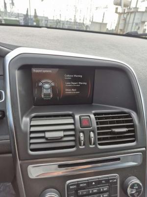 White Volvo XC60 2013 in Siauliai, with an engine capacity of 2.40 L and mileage of 216 thousand km for 10800 €, photo 28 on AUTOMOTO.COM.LV
