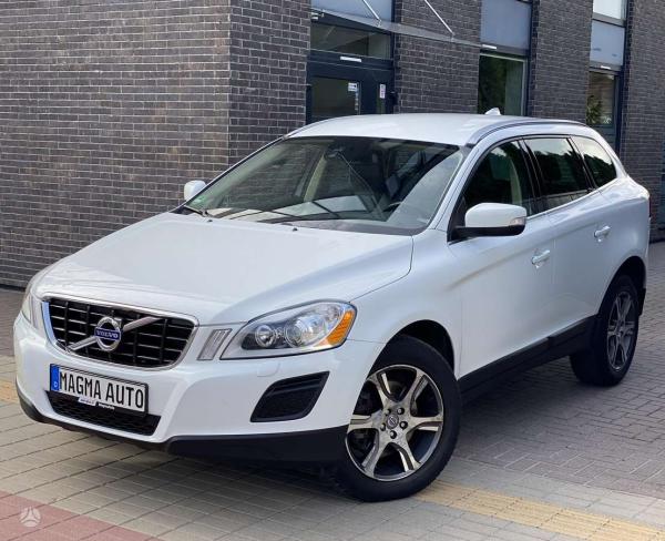 Balts Volvo XC60 2013 Marijampole, ar dzinēja tilpumu 2.40 L un nobraukumu 280 tūkst. km par 9750 €, foto 10 vietnē AUTOMOTO.COM.LV