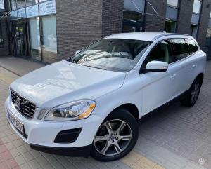 Balts Volvo XC60 2013 Marijampole, ar dzinēja tilpumu 2.40 L un nobraukumu 280 tūkst. km par 9750 €, foto 12 vietnē AUTOMOTO.COM.LV