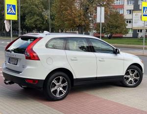 Balts Volvo XC60 2013 Marijampole, ar dzinēja tilpumu 2.40 L un nobraukumu 280 tūkst. km par 9750 €, foto 17 vietnē AUTOMOTO.COM.LV
